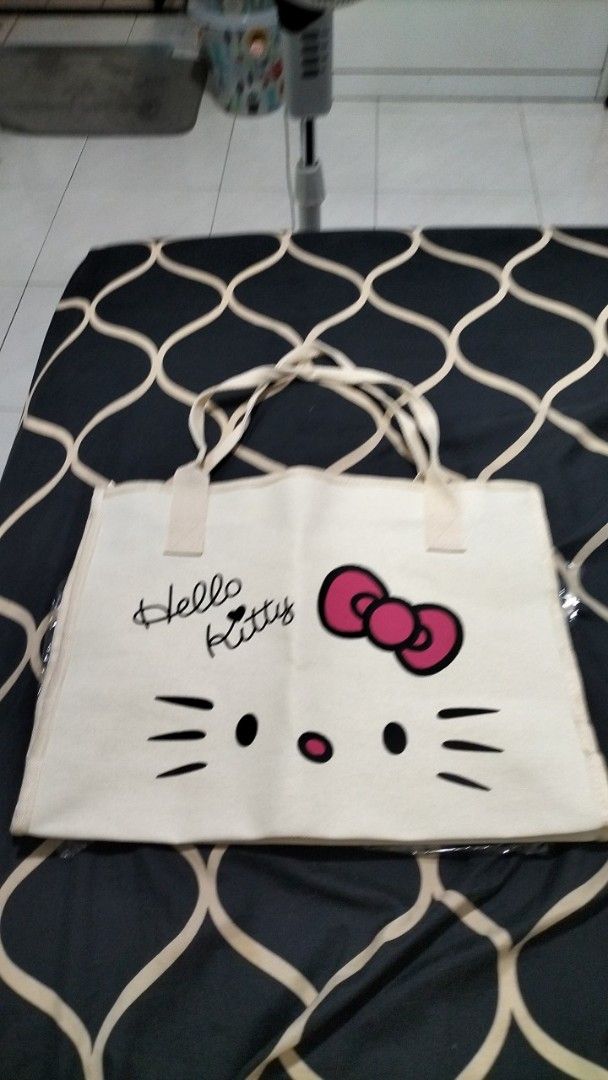 Hello Kitty Tote Bag, Women's Fashion, Bags & Wallets, Tote Bags on ...