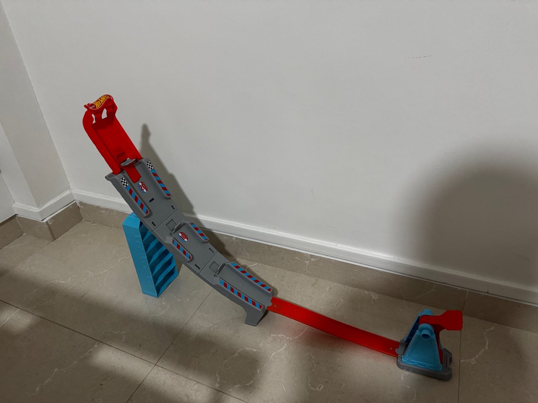 Hot Wheels Track Set, Hobbies & Toys, Toys & Games on Carousell