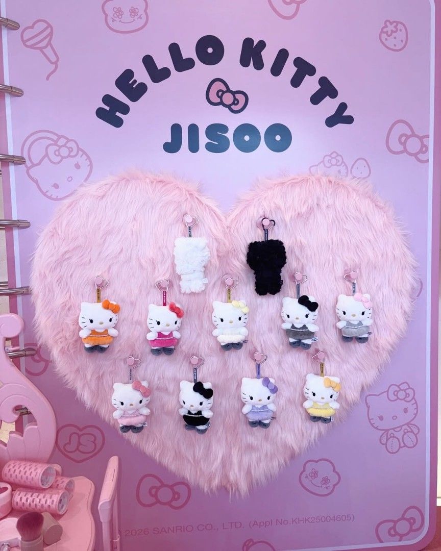 [HTB] blackpink jisoo shumon x hello kitty popup merch, Hobbies & Toys ...