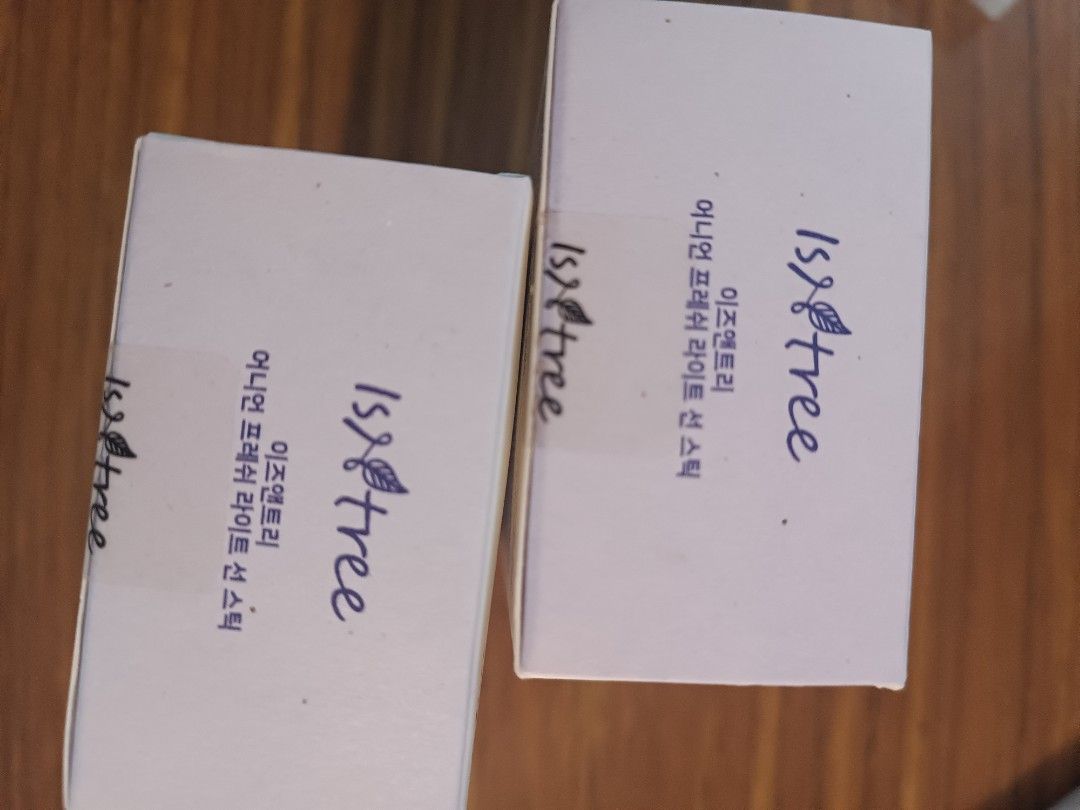 Isntree Onion Fresh Light Sun Stick SPF50 PA++++, Beauty & Personal ...