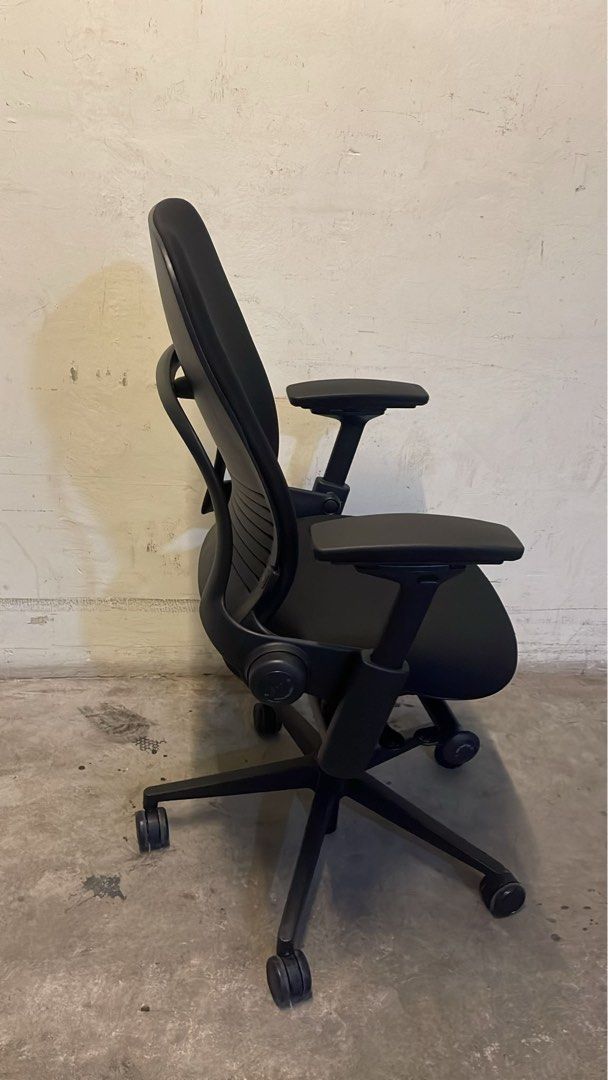 Clearance! Like new! Original steelcase leap V2 ergonomic office chair ...