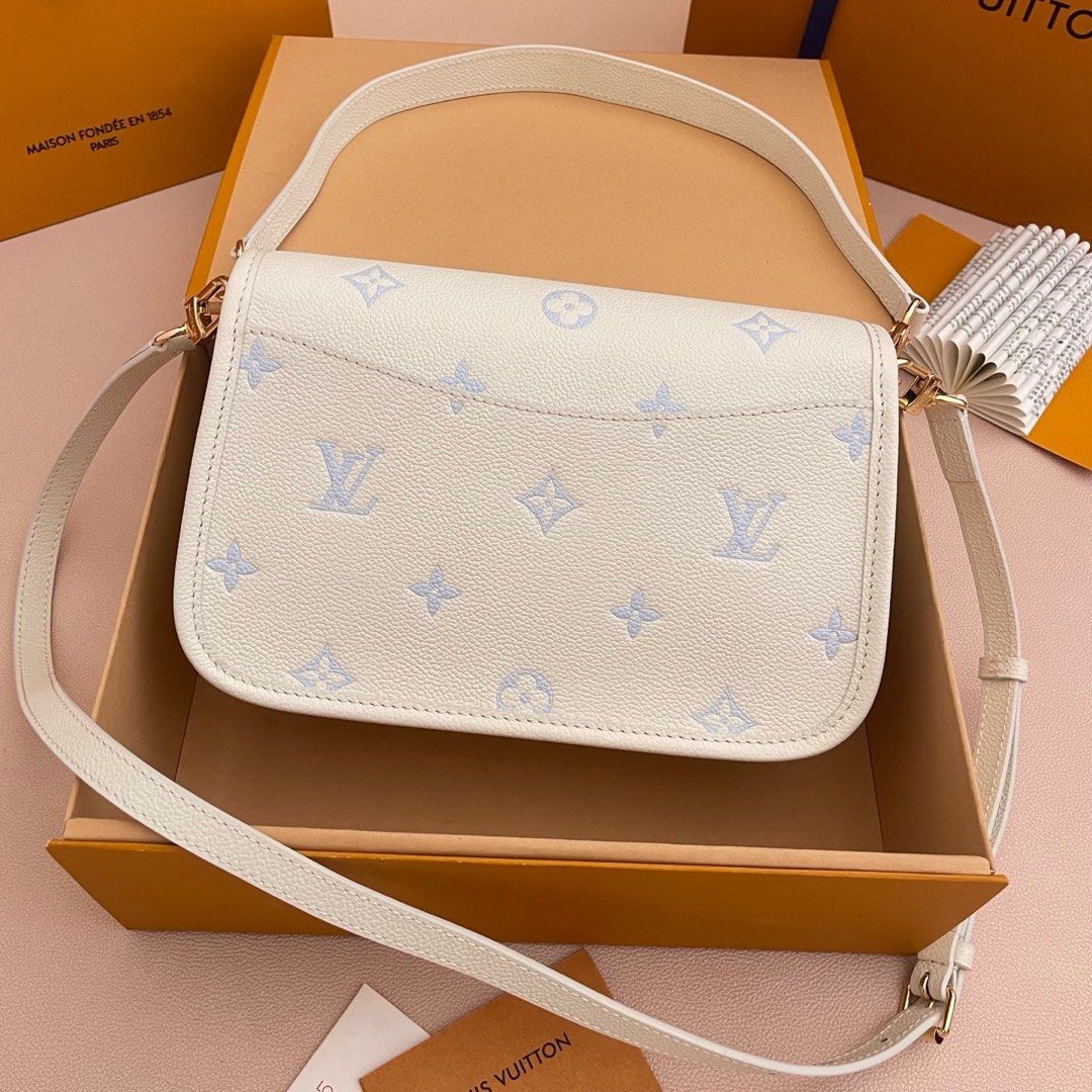 🆕💯L.V Diane Bag, Women's Fashion, Bags & Wallets, Shoulder Bags on ...