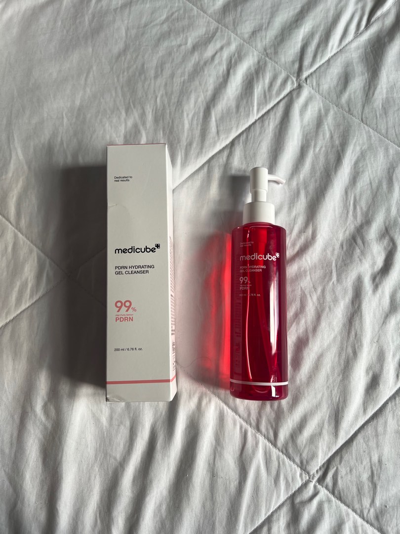 Medicube PDRN Hydrating Gel Cleanser | New, Beauty & Personal Care ...