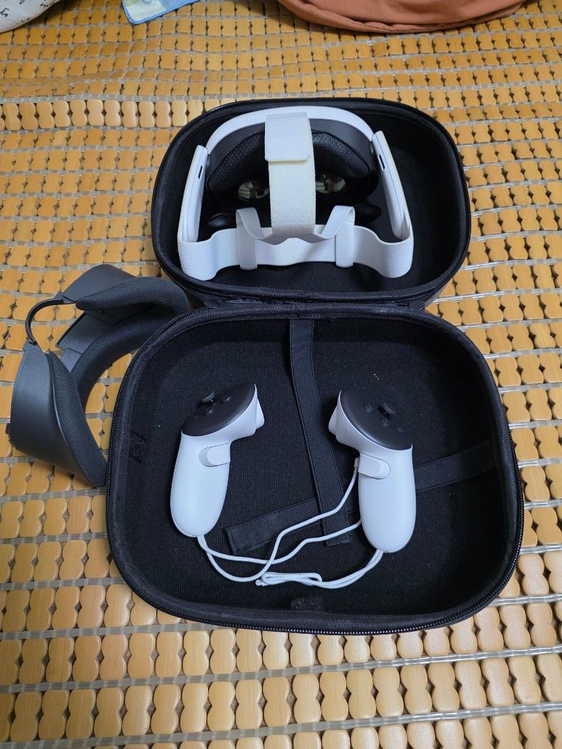 Meta Quest 3 VR Headset 128 G with Accessories, Video Gaming, Gaming ...