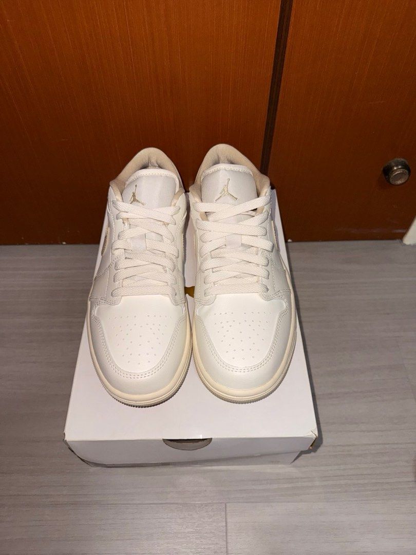 Nike Air Jordan 1 Low SE - pale/Ivory, Women's Fashion, Footwear ...