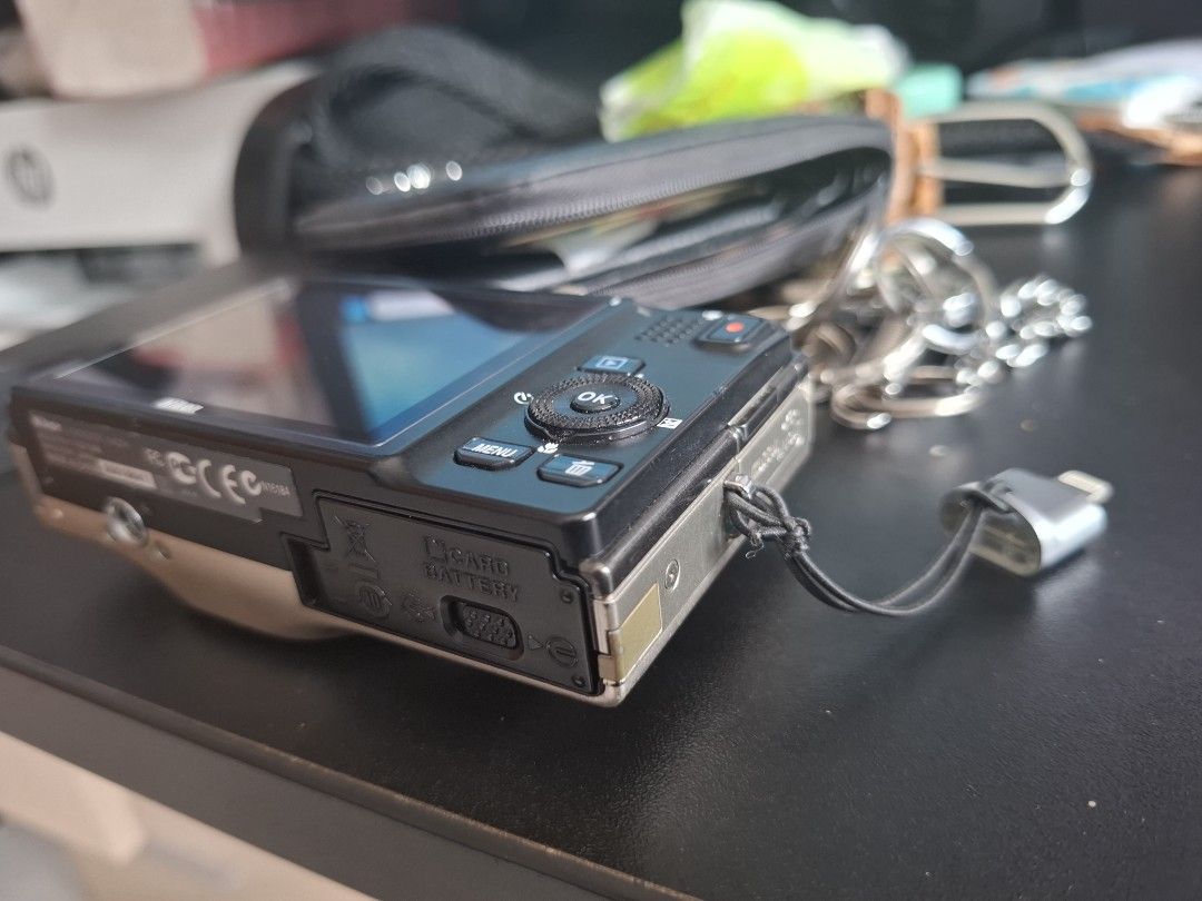 Nikon coolpix s8200 Digital Camera, Photography, Cameras on Carousell