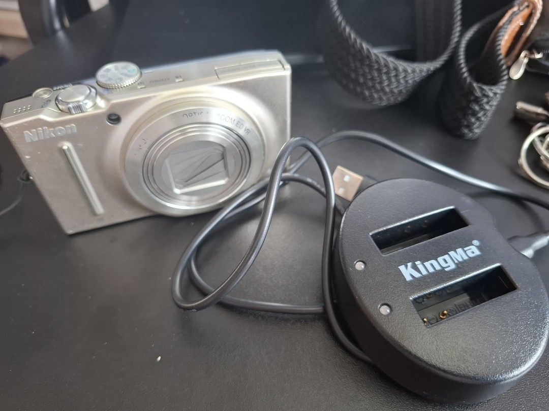 Nikon coolpix s8200 Digital Camera, Photography, Cameras on Carousell