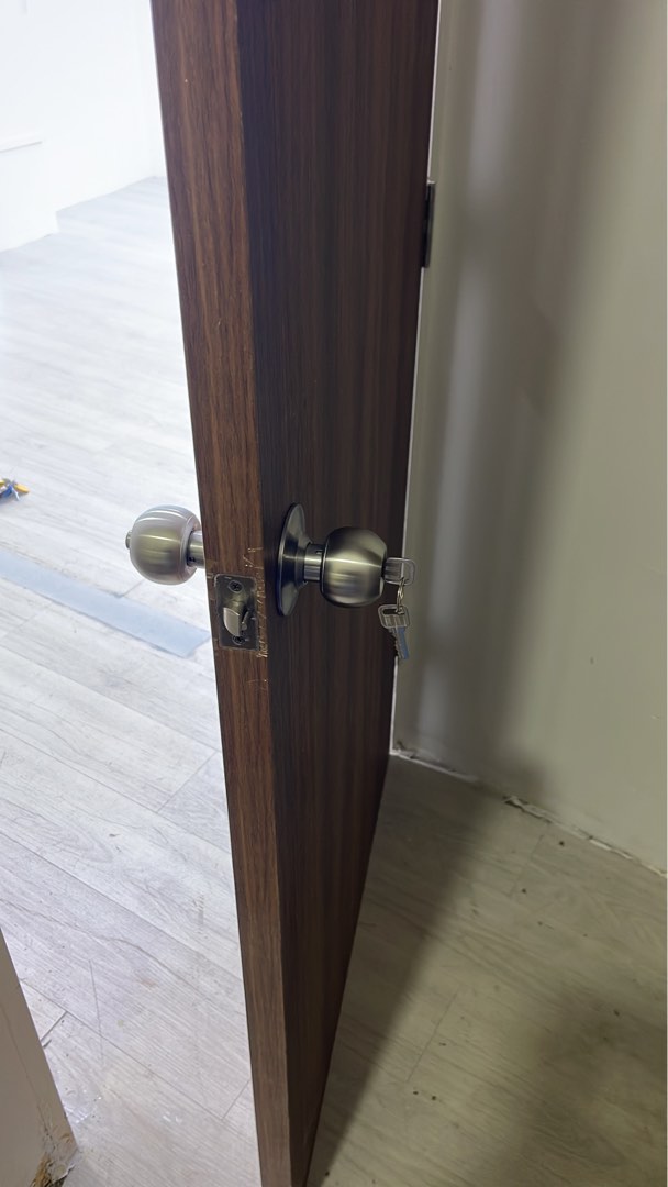 Office for lease with attached toilet, Property, Rentals, Commercial on ...