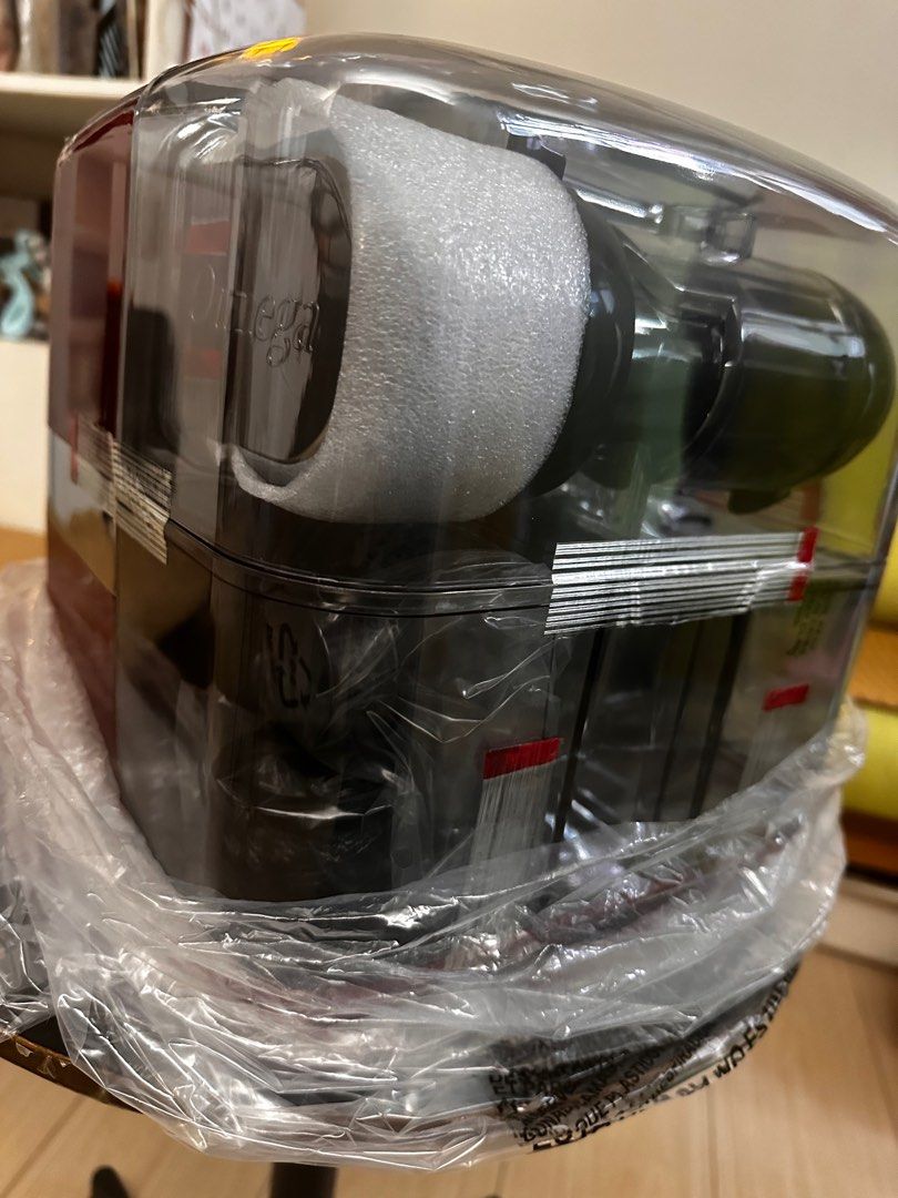 Omega Juice Cube 300系列 慢磨機, 家庭電器, 廚房電器, 榨汁機及攪拌機 - Carousell