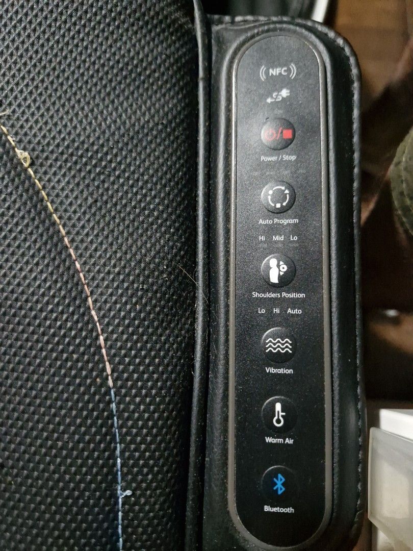 OSIM uJolly and uPhoria Sync Massage Chair, Health & Nutrition, Massage ...