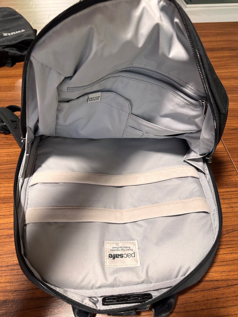 Pacsafe Metrosafe X 20L Backpack - Black, Men's Fashion, Bags ...