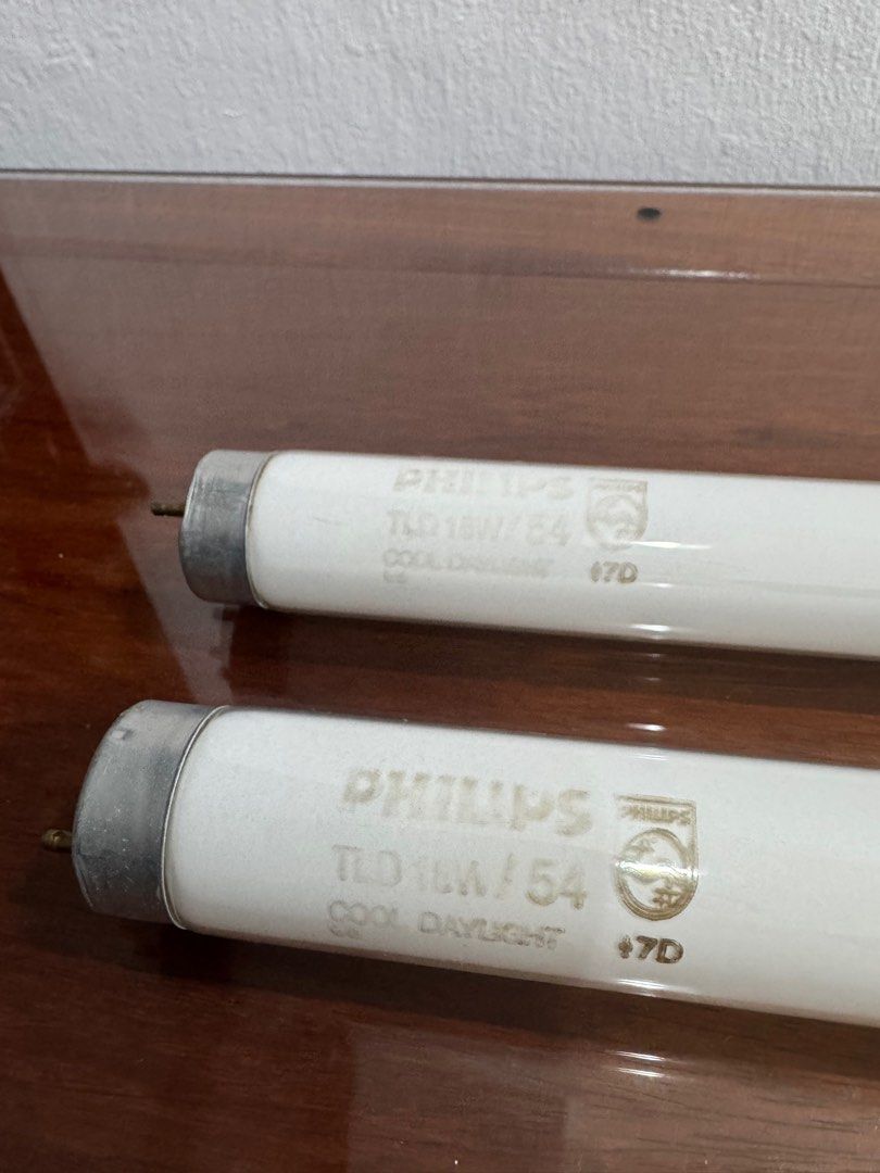 Philips TLD 18W/54 Cool Daylight Fluorescent Tubes, Furniture & Home ...