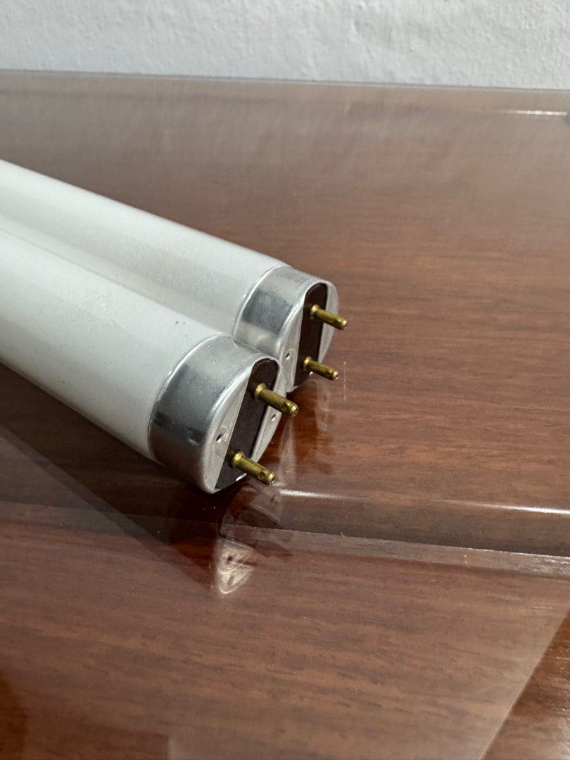 Philips TLD 18W/54 Cool Daylight Fluorescent Tubes, Furniture & Home ...