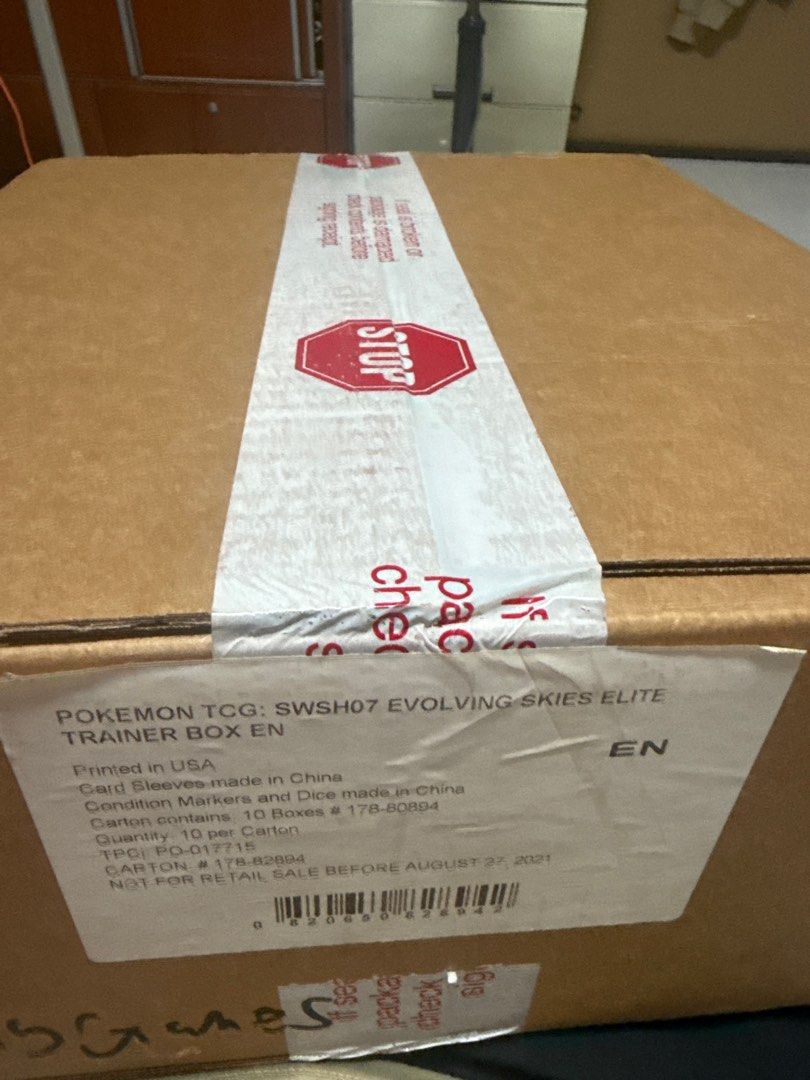 Pokemon TCG SWSH07 Evolving Skies Elite Trainer Box, Hobbies & Toys ...