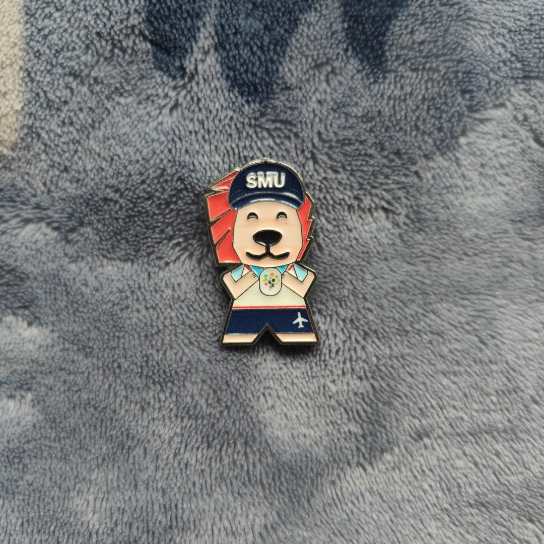 SMU 25th anniversary magnetic pin enamel badge brooch Smoo Smoo ASEAN ...