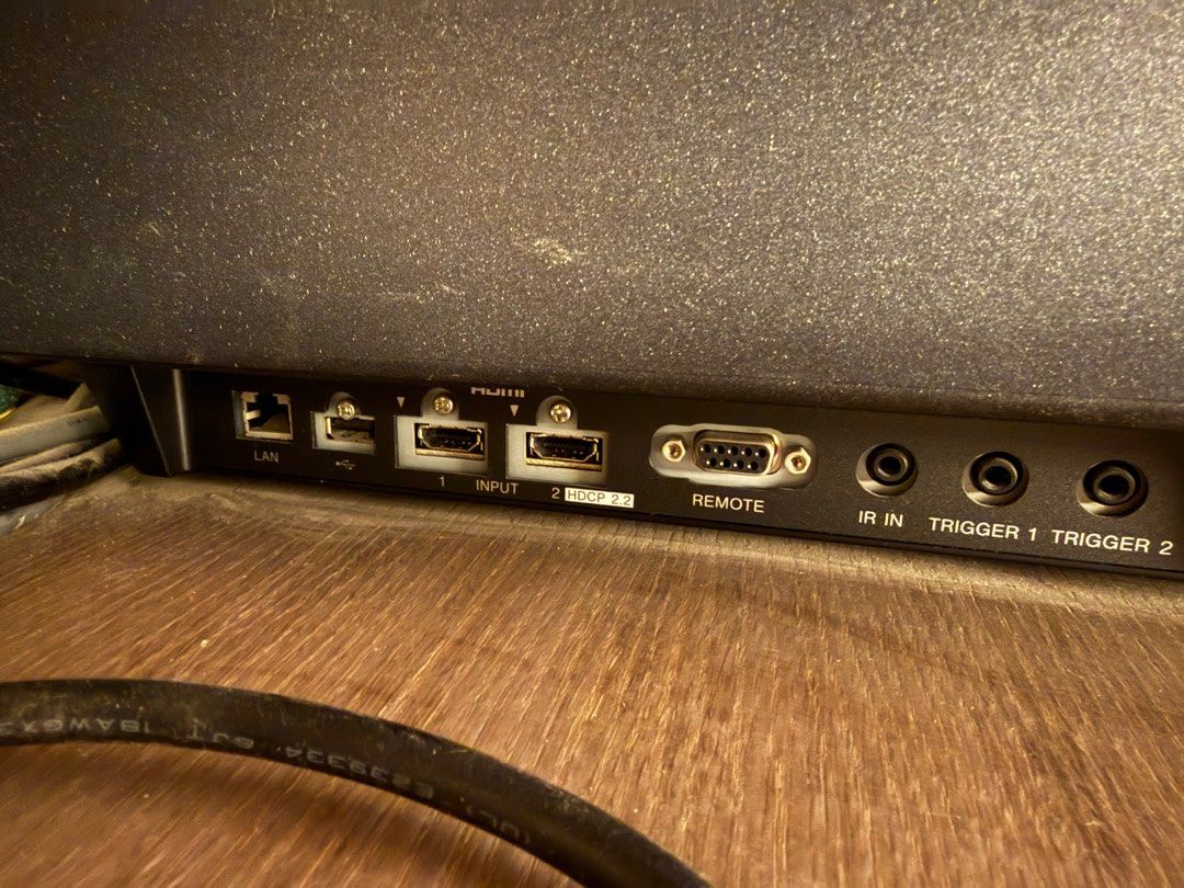 sony projector vpl-vw520 （自取), 家庭電器, 電視 & 其他娛樂, 投影機 - Carousell