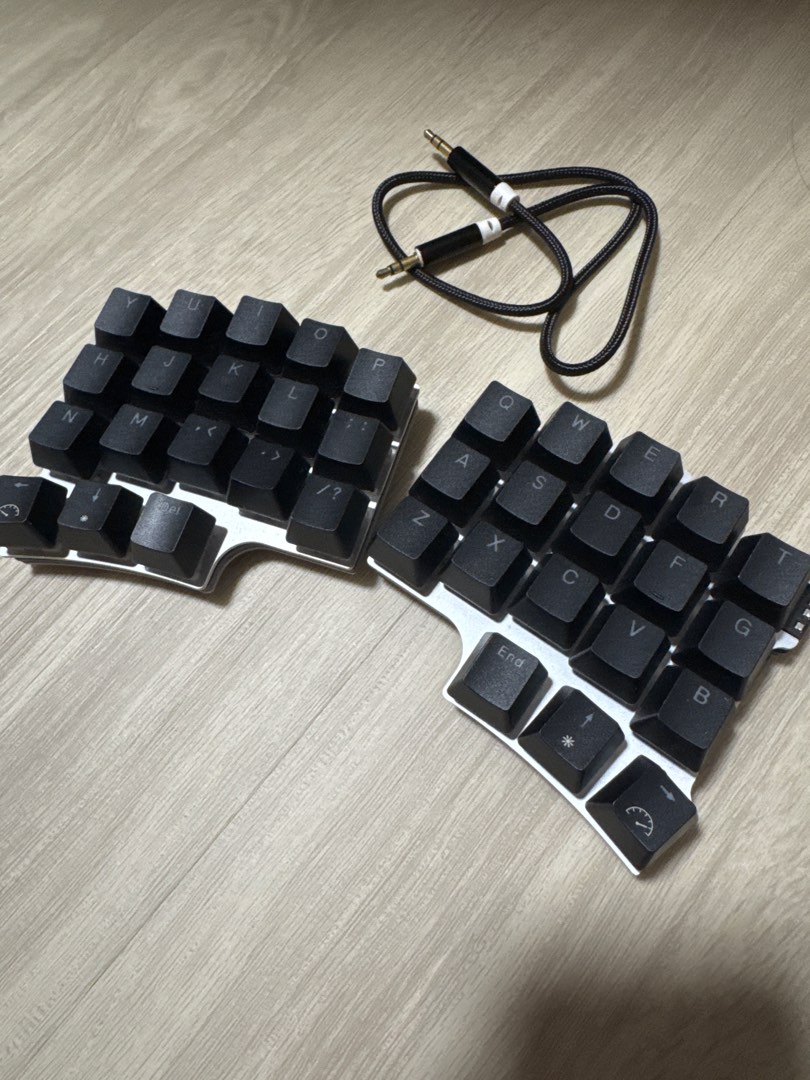 Split keyboard, Computers & Tech, Parts & Accessories, Computer ...