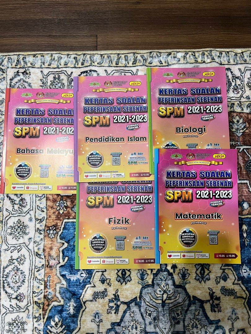 SPM 2021-2023 Kertas Soalan Peperiksaan Sebenar, Hobbies & Toys, Books ...