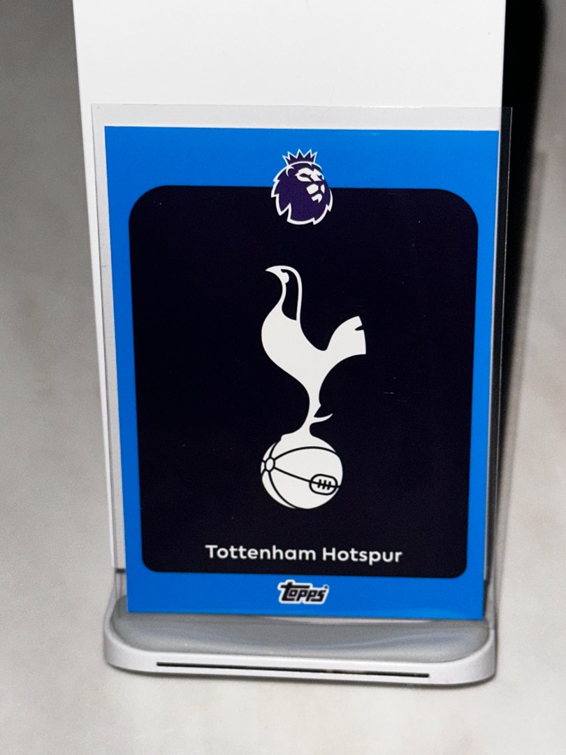 Tottenham Hotspur Badge Blue Parallel Base - Topps Premier League 2026 ...