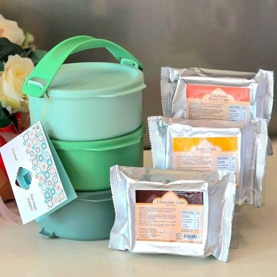 TUPPERWARE RAYA CAKE GIFT SET 2026, Furniture & Home Living ...