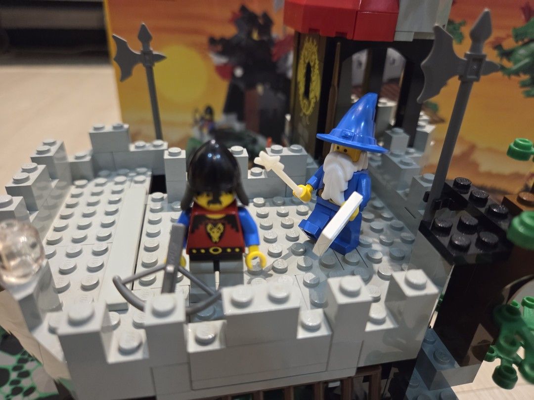 [Vintage] LEGO Castle System 6082 Fire Breathing Fortress (used ...