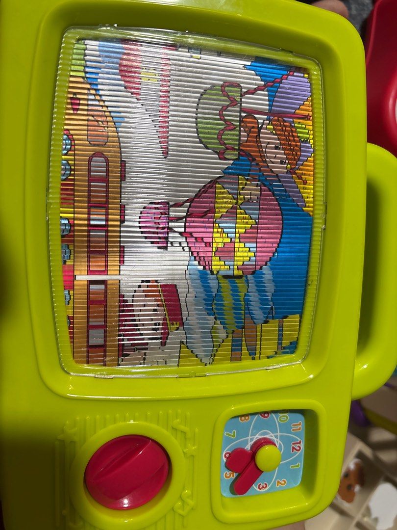 Vintage Toy TV with Moving Pictures, Hobbies & Toys, Toys & Games on ...