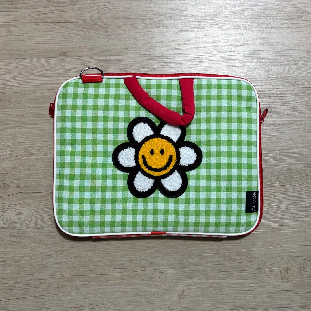 Wiggle Wiggle Korea 13-inch Laptop Bag, Computers & Tech, Parts ...