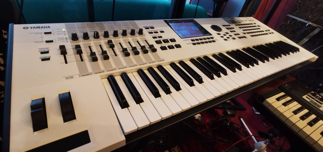 Yamaha Motif XF6 Music Production Synthesizer keyboard Workstation ...