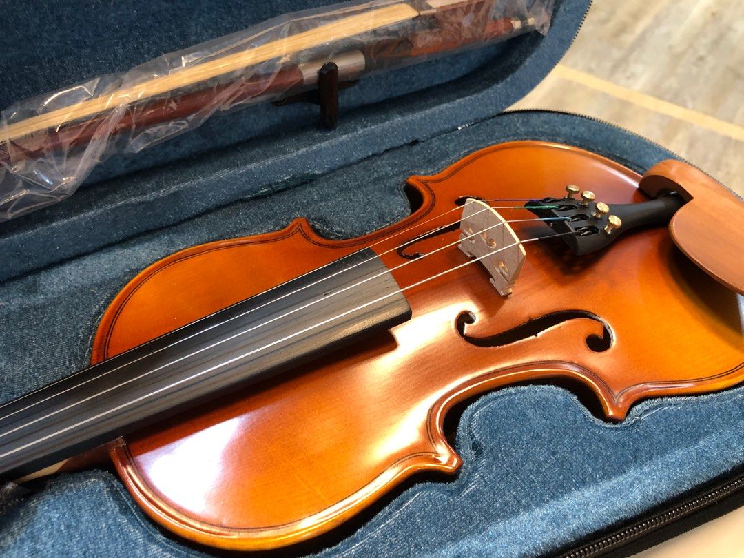 1/4 Size Violin New Outfit, Hobbies & Toys, Musical Instruments on ...