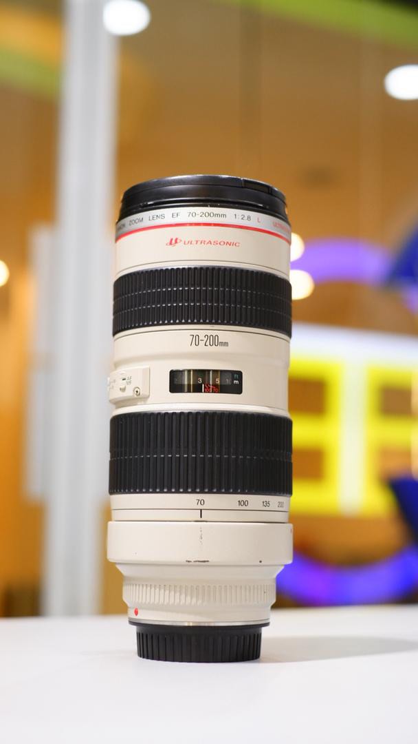 70-200mm f2.8 EF L canon (NON IS), Photography, Lens & Kits on Carousell