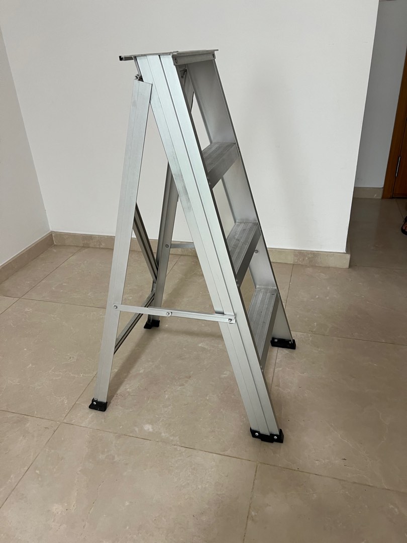 Aluminum Step Ladder, Furniture & Home Living, Home Improvement ...