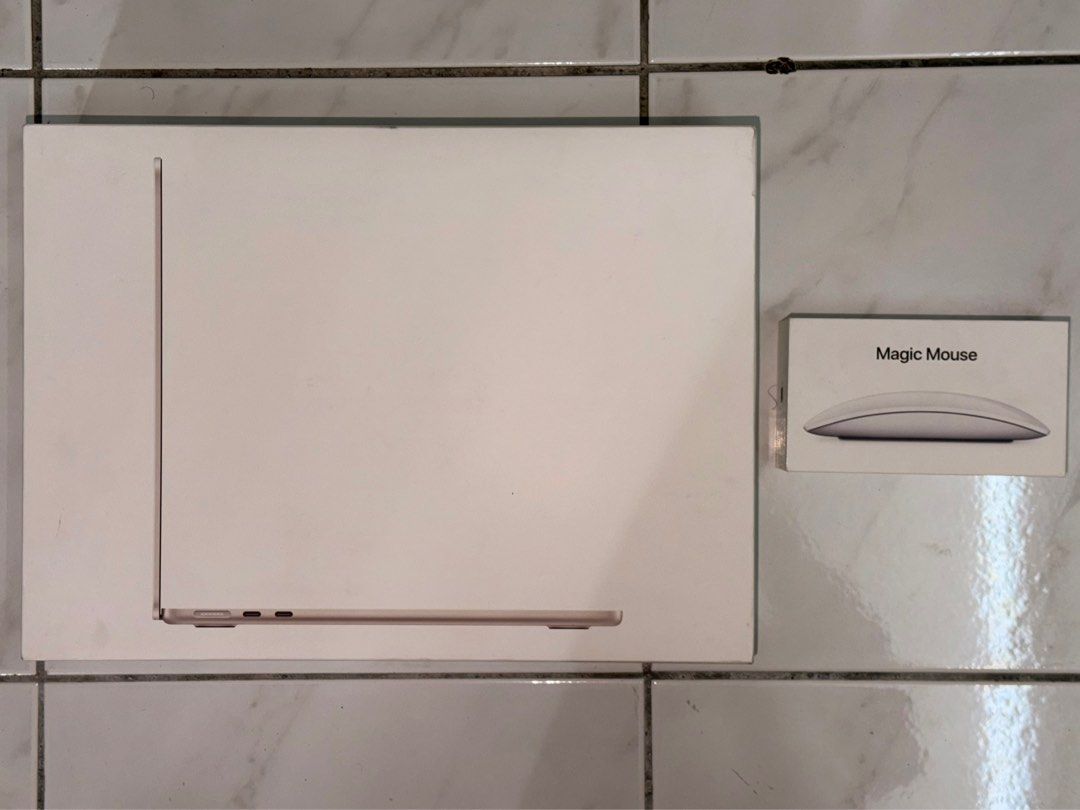 Apple Macbook Air with Magic Mouse, Computers & Tech, Laptops ...