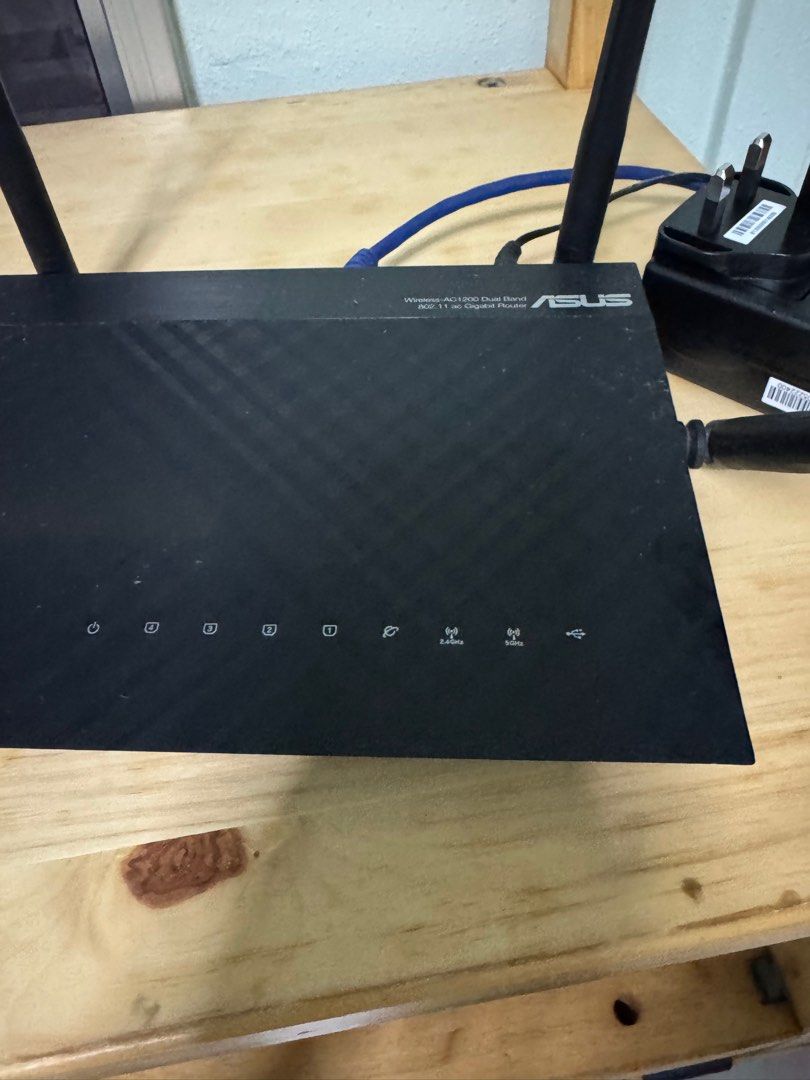 ASUS Wireless-AC1200 Dual Band Gigabit Router, Computers & Tech, Parts ...