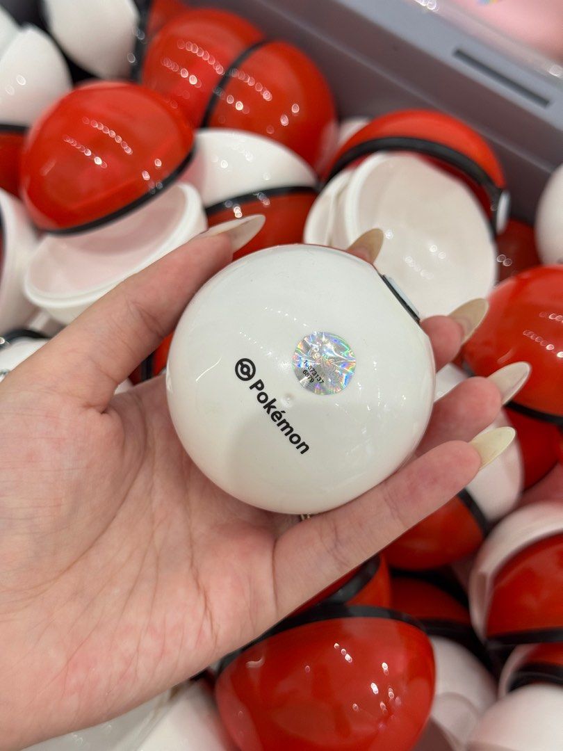 [AUTHENTIC] Poké Ball Display/Case, Hobbies & Toys, Toys & Games on ...