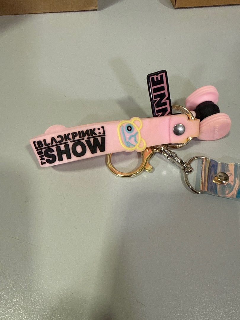 BLACKPINK Jennie Keychain - The Show, Hobbies & Toys, Memorabilia ...