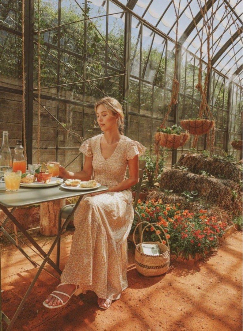 BNWT Susy and Bae Emilia in Vintage Posy, Women's Fashion, Dresses ...