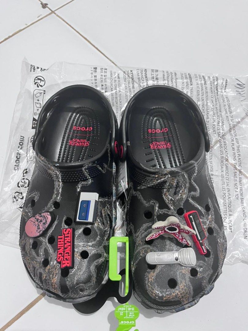 Crocs x Stranger Things Classic Clog - Size 7/9, Men's Fashion ...