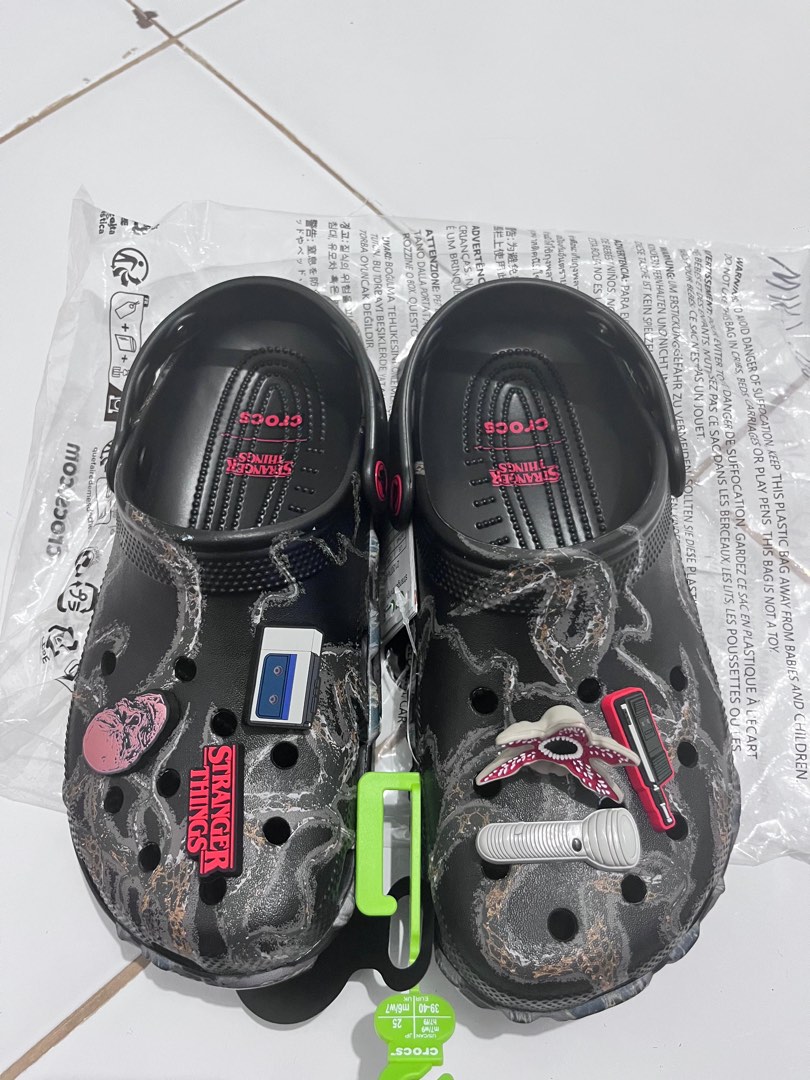 Crocs x Stranger Things Classic Clog - Size 7/9, Men's Fashion ...