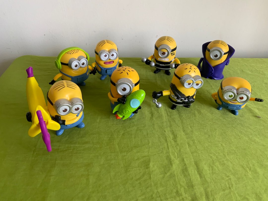 Despicable Me Minion Toy Figures - Set of 8, Hobbies & Toys, Toys ...