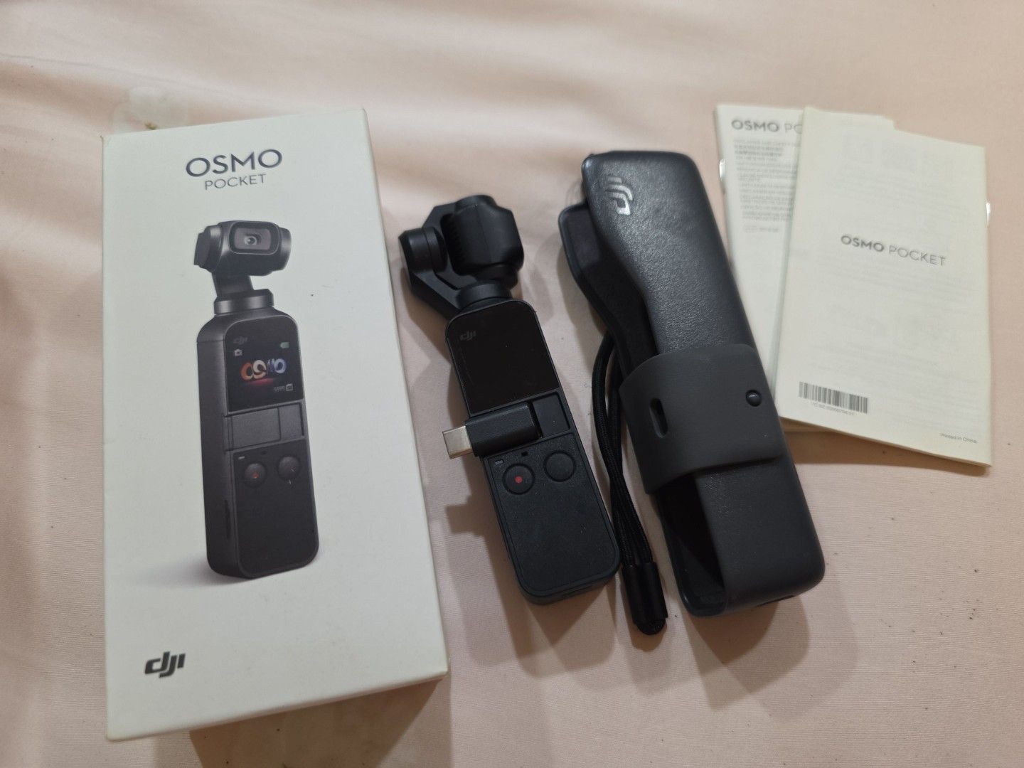 DJI Osmo Pocket (1st Gen), Photography, Video Cameras on Carousell