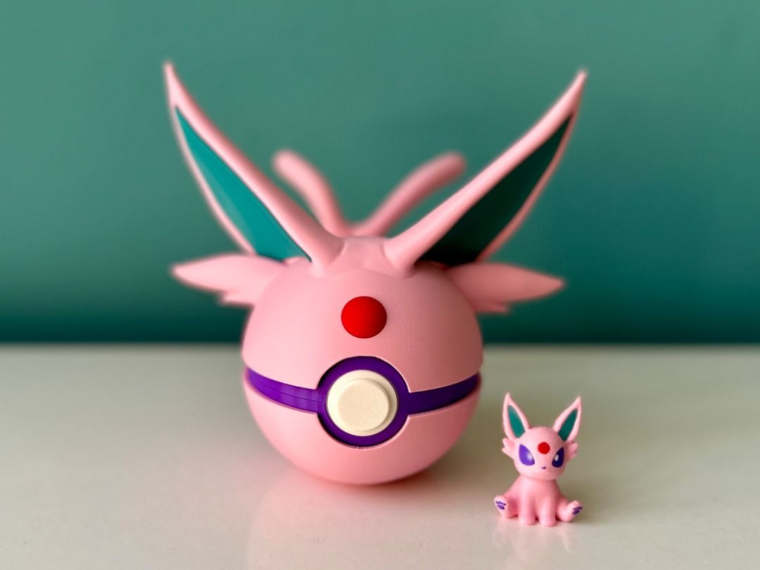 Eeveelution Pokéball Collection - Complete Set, Hobbies & Toys, Art ...