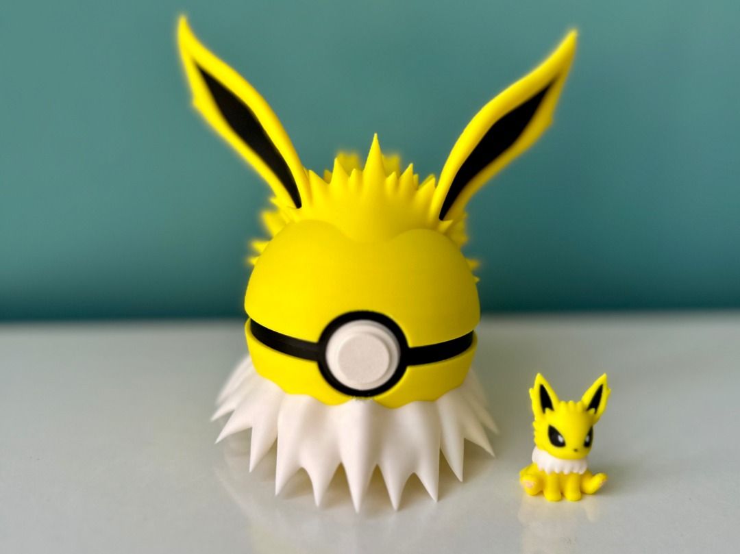 Eeveelution Pokéball Collection - Complete Set, Hobbies & Toys, Art ...