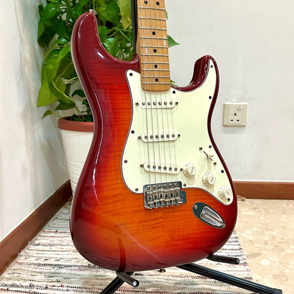 Fender Stratocaster Plus Top | Electric Guitar | Maple Fretboard ...