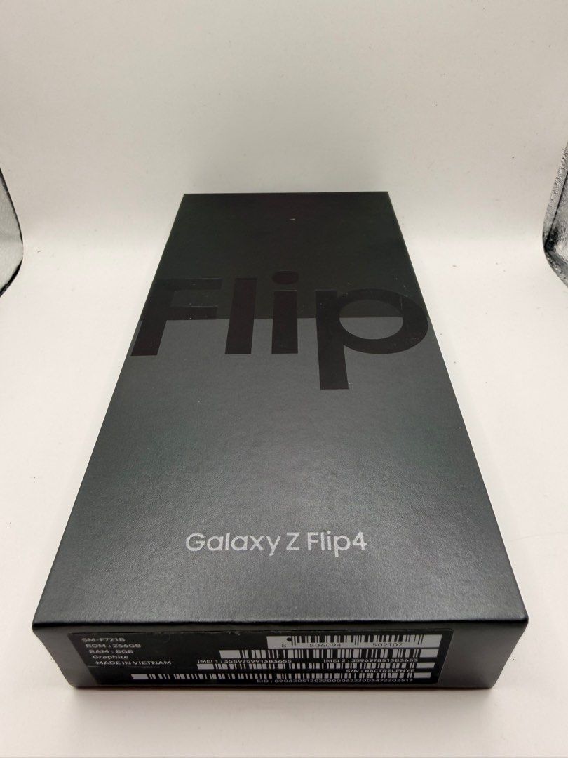 Galaxy Z Flip 4 Graphite 256GB, Mobile Phones & Gadgets, Mobile Phones ...
