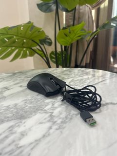 Razer DeathAdder V2 Gaming Mouse, Computers & Tech, Parts & Accessories ...