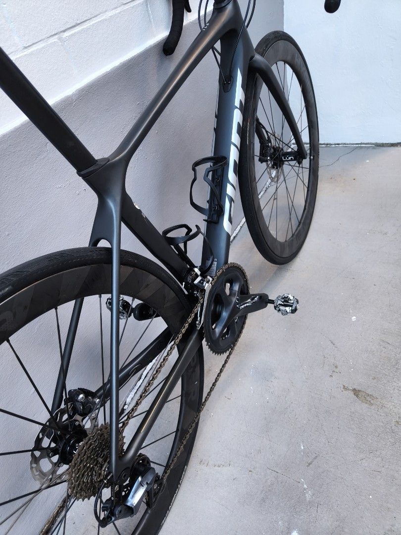 Giant TCR Advanced Pro 1 Disc Road Bike, Sports Equipment, Bicycles ...