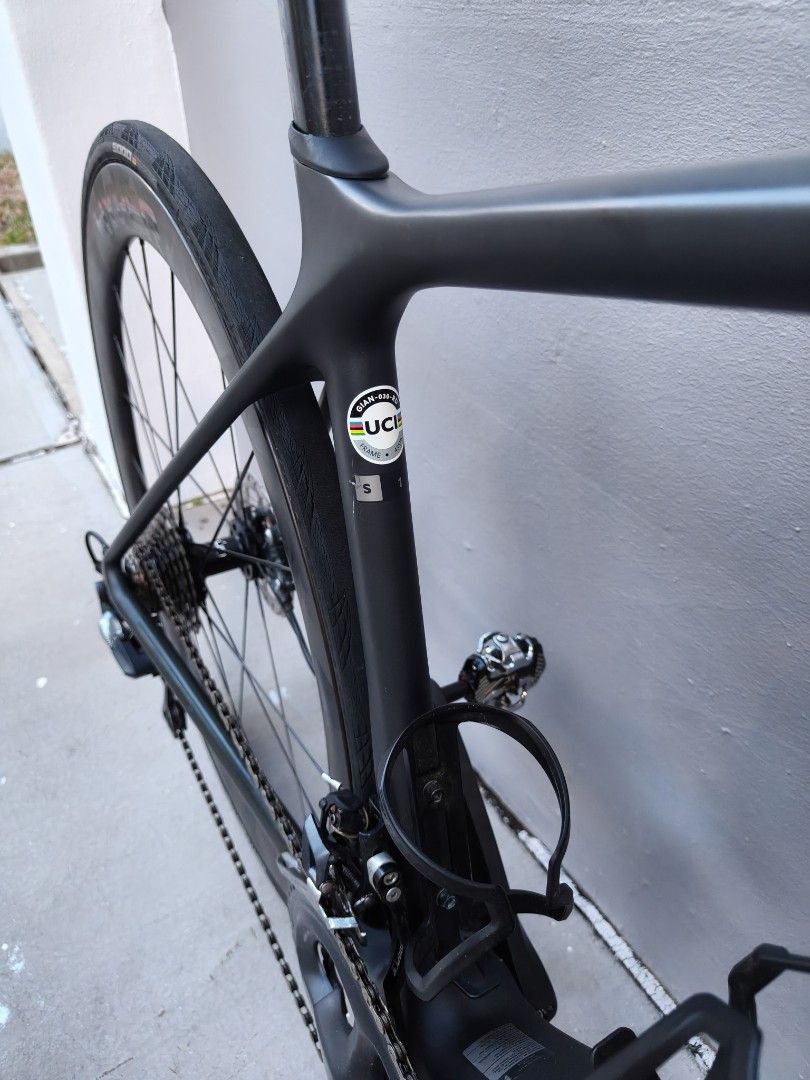 Giant TCR Advanced Pro 1 Disc Road Bike, Sports Equipment, Bicycles ...