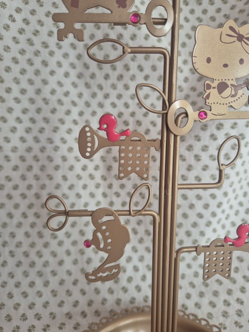 Hello Kitty Jewelry Holder, Women's Fashion, Jewelry & Organisers ...