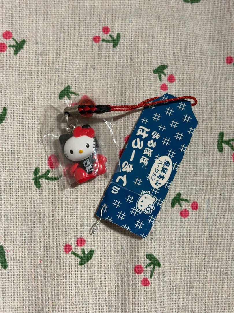 Hello Kitty Keychain, Hobbies & Toys, Toys & Games on Carousell