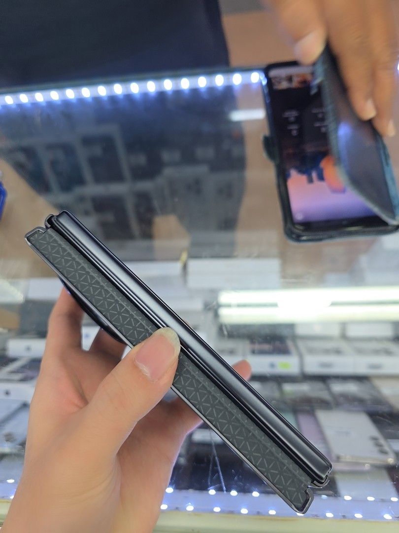 Honor Magic V5 512GB Black, Mobile Phones & Gadgets, Mobile Phones ...